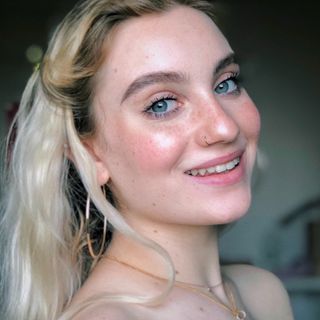 Anna L., Junior at Sarah Lawrence College with experience teaching in ...