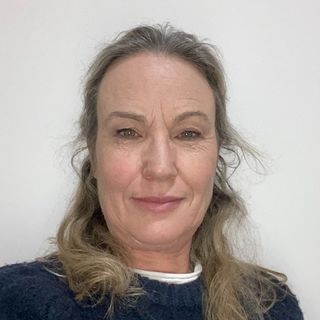 Renata J., Conversation is my happy place, let's make it yours too ...