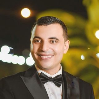 Ahmed M., 男性と少年のみに指導してください。