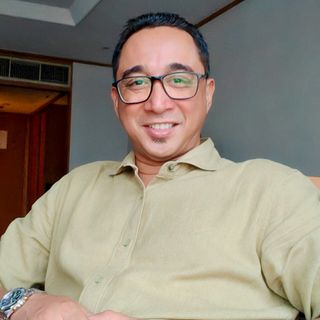 Aditya B., An English learning specialist who makes the learning ...
