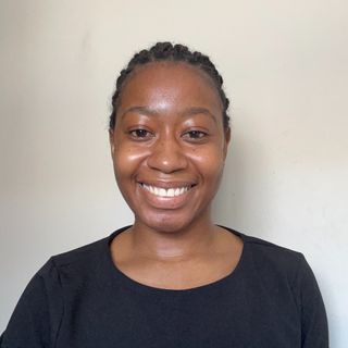 Alicia P., 一緒に会話を重ねて、英語を話す自信を築こう！