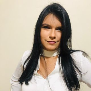 Mariana M., Licenciada en letras desde el 2011. Hablante nativa ...