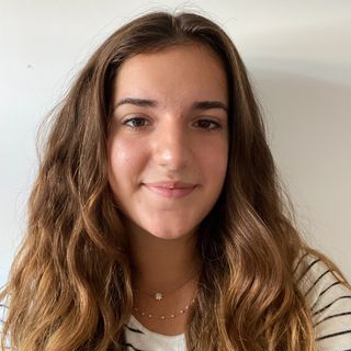 Irja G., Ready to dive into a world of English language with me ...