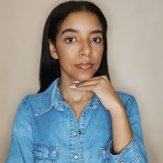 Luciana R., Experienced English Tutor - I will make you fluent with ...