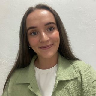 Nicola G., Let's Unlock Your Potential: Learn English with a Creative ...