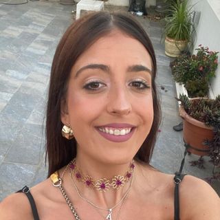 Ana R., Discover Spanish like never before: Learn, Connect and Master ...
