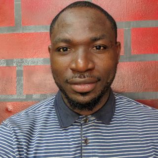 Cédric A., 4年間の教育経験を持つ認定TEFLチューター。人前で話すことと翻訳の専門家！