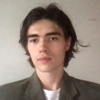 Julian W., 教室経験豊富な英語講師