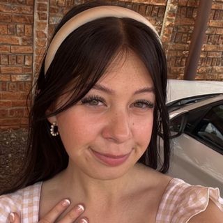 Chelsey V., Unlock Fluent English: Speak Confidently and Learn Faster ...