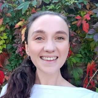 Miriam G., Highly experienced native English teacher for general ...
