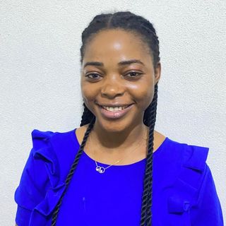 Esther M., 🌟 経験豊富な英語講師 | 4年以上の経験 | 🗣️ 会話 | 文法 | ビジネス英語 | 旅行英語 | 海外生活 ...