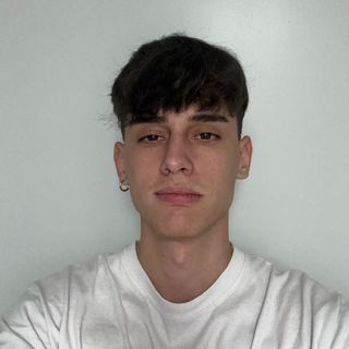 Sebastian R., Young bilingual tutor from Venezuela helping you speak ...