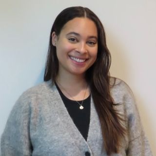 Julia A., ¡Profesora de inglés certificada lista para ayudarte a ...