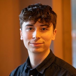 Jonathan A., Native English & Russian speaker - English Language and UK ...