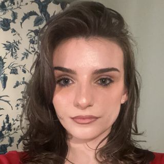 Isabella C., Certified English tutor with 3 years of real classroom ...