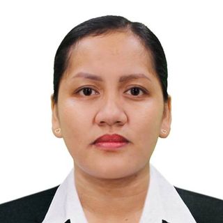 Geraldine C., Licensed professional teacher teaching English for 12 ...