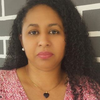 Janitza P., Hablemos español y conéctate con la otra parte del mundo ...