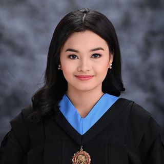 Leslie P., Profesora licenciada con corazón