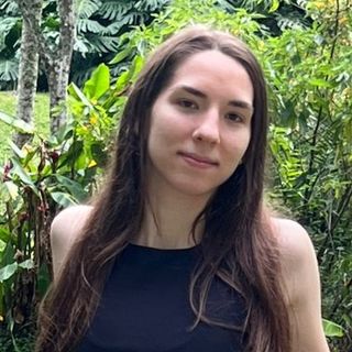 Elizabeth M., Achieve your English goals with personalized lessons from ...