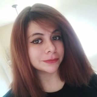 Jodie M., Diseñadora gráfica que le gusta el anime y el manga, habla un ...
