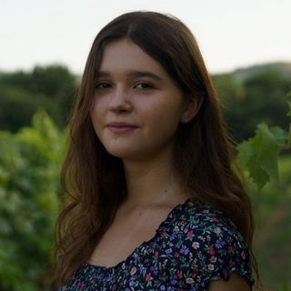 Aksinia A., To truly learn a language, you need to use it as much as ...
