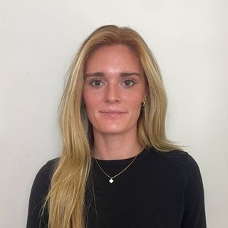 Madeline F., Experienced school owner with over 7 years of English ...