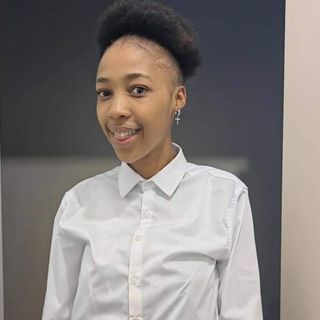Noluthando N., English Tutor Where your English shines bright like your ...