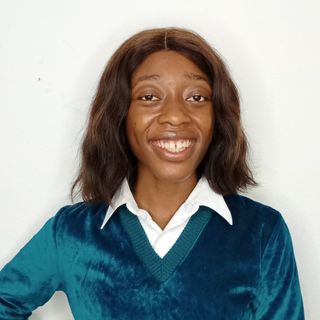 Stephanie N., 자격을 갖춘 영어 교사 겸 요리사. 대화 및 비즈니스 || 특정 목적을 위한 영어 여행 & 음식