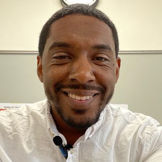 Taiwo O., Professeur certifié avec 10 ans d'expérience en enseignement ...