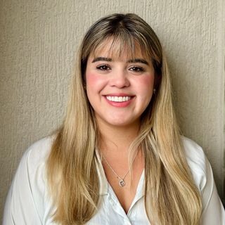 Mariana M., Profesora titulada en comunicación social con 6 años de ...