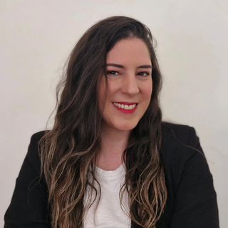 Daniela M., Native Chilean journalist in Spanish, with advanced English ...