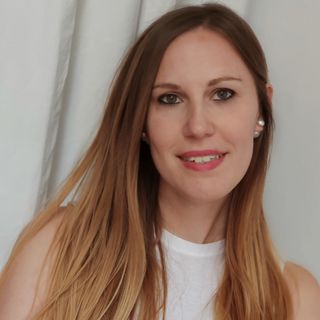 Cecilia G., Certified Teacher / Tutor for conversation and grammar ...