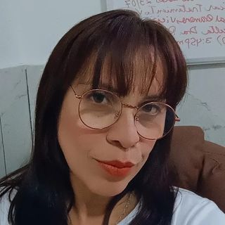 Noraida L., Profesora graduada, con 24 años de experiencia. | Aprende ...