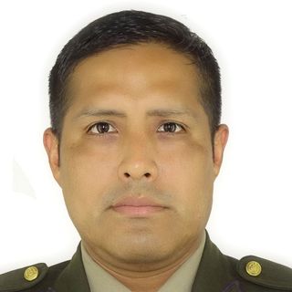 Juan R., Profesor Abogado, Oficial de Ejército, Mecánico de ...