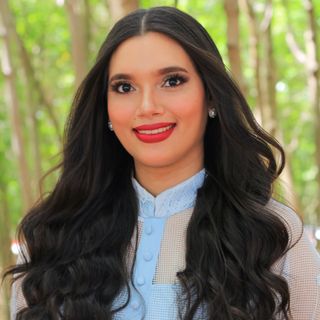 Ayleen F., Speak Spanish with confidence from day one with a native ...