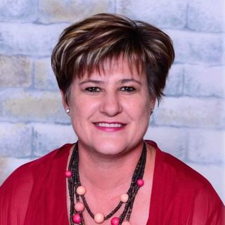 Nicolene D., HIGHLY EXPERIENCED TEACHER! Please contact me to book a ...