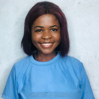 Louisa F., 私はTEFL認定の講師で、対面とオンラインで5年の指導経験があります