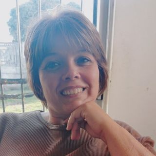 Zelna K., An easy-going, understanding tutor :) | Learn with English Tutors