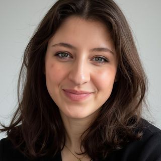 Victoria M., Experienced English tutor (4 years) - Build confidence ...