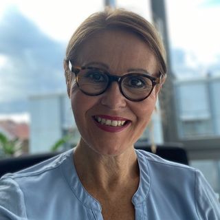 Agnès D., ¡Aprenda francés con placer y eficacia! 🇫🇷 | Aprende con ...