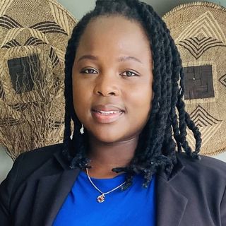 Yolanda M., Certified TEFL English Teacher😀 | Learn with English Tutors