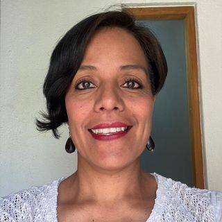 Alma J., Applied Linguistics Teacher, my favorite area is speaking ...
