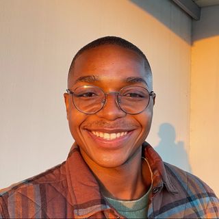 Selokela L., Native Certified TEFL Tutor | Learn with English Tutors