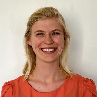 Eline V., Together we will help you speak English the way you have ...