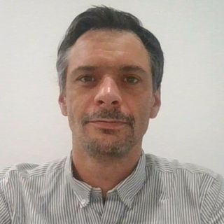 Christopher B., Professor de inglês certificado há mais de sete anos ...