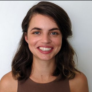 Julia M., Fun and energetic English teacher! Let's learn together ...