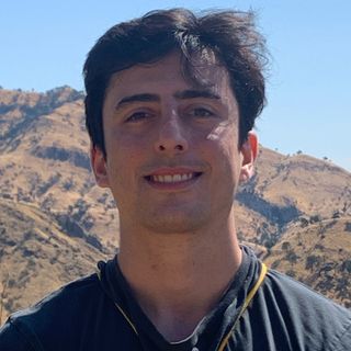 Garrett R., Escritor y amante de las palabras listo para mejorar tus ...