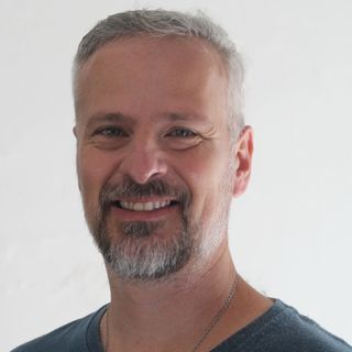 Marc B., Bilingual salesperson with more than 20 years of experience ...