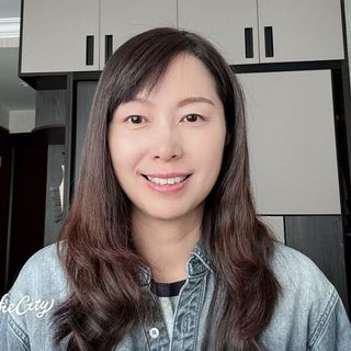 Lirong Y., Standard Mandarin speaker, food lover, and a patient and ...