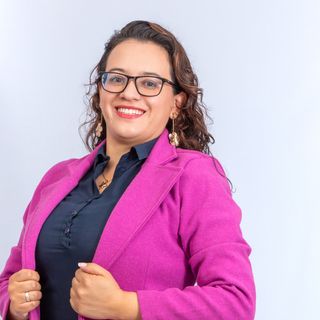 Lina P., Habla español con fluidez y seguridad en cualquier entorno ...